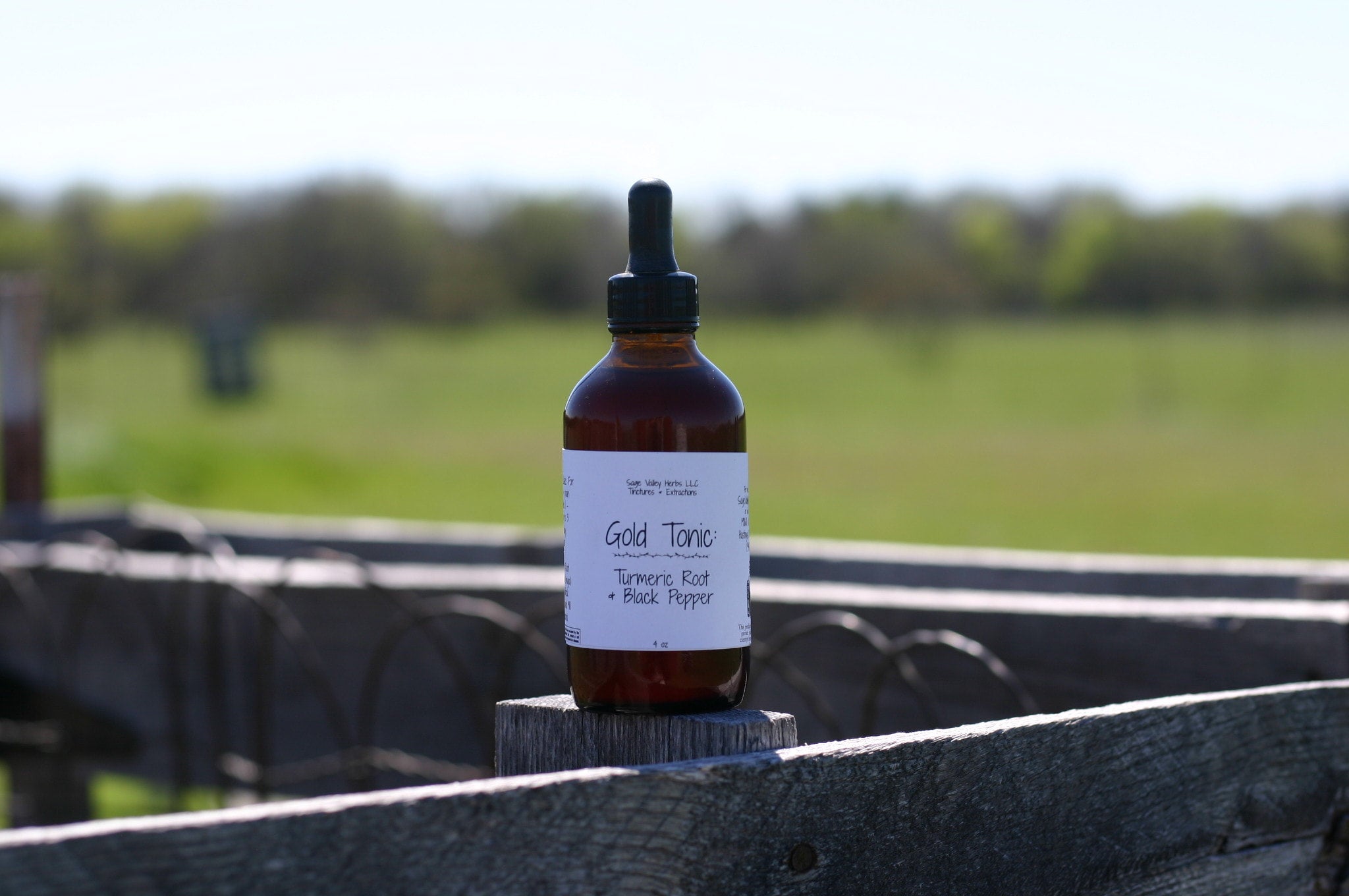 Gold Tonic: Turmeric Root with Black Pepper | Sage Valley Herbs